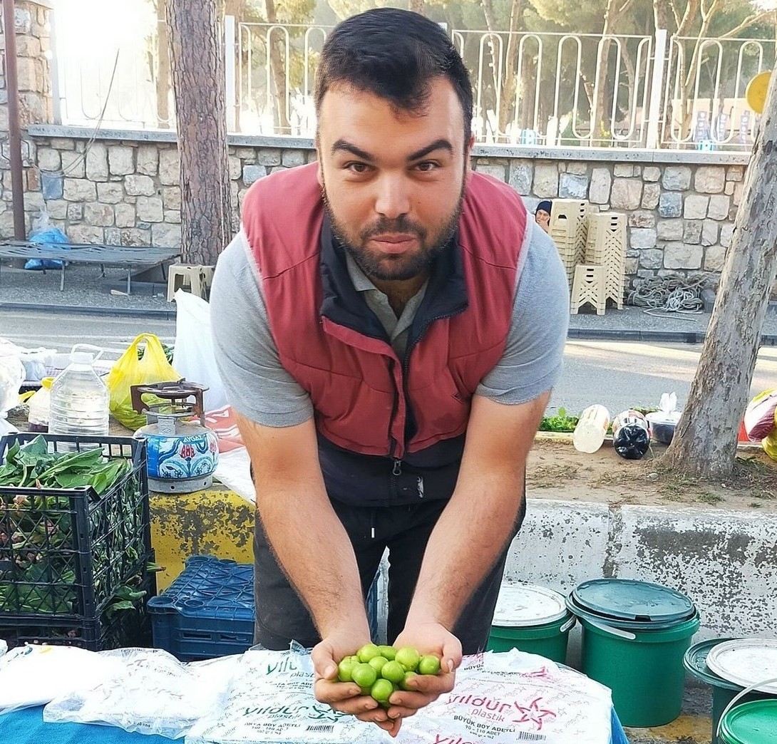 Vazgeçilmez yaz meyvesi erik tezgahlarda yerini aldı - Niğde Dmc Haber ...